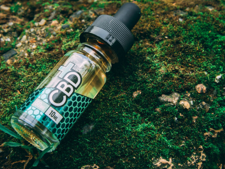 Celebrities Who Use CBD - unitedhemprefinery.com